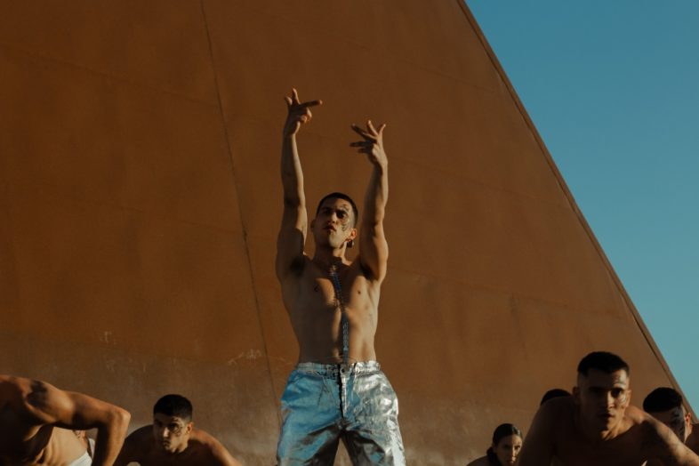 MAHMOOD ecco le prima date del tour estivo 2021. Info e biglietti ...