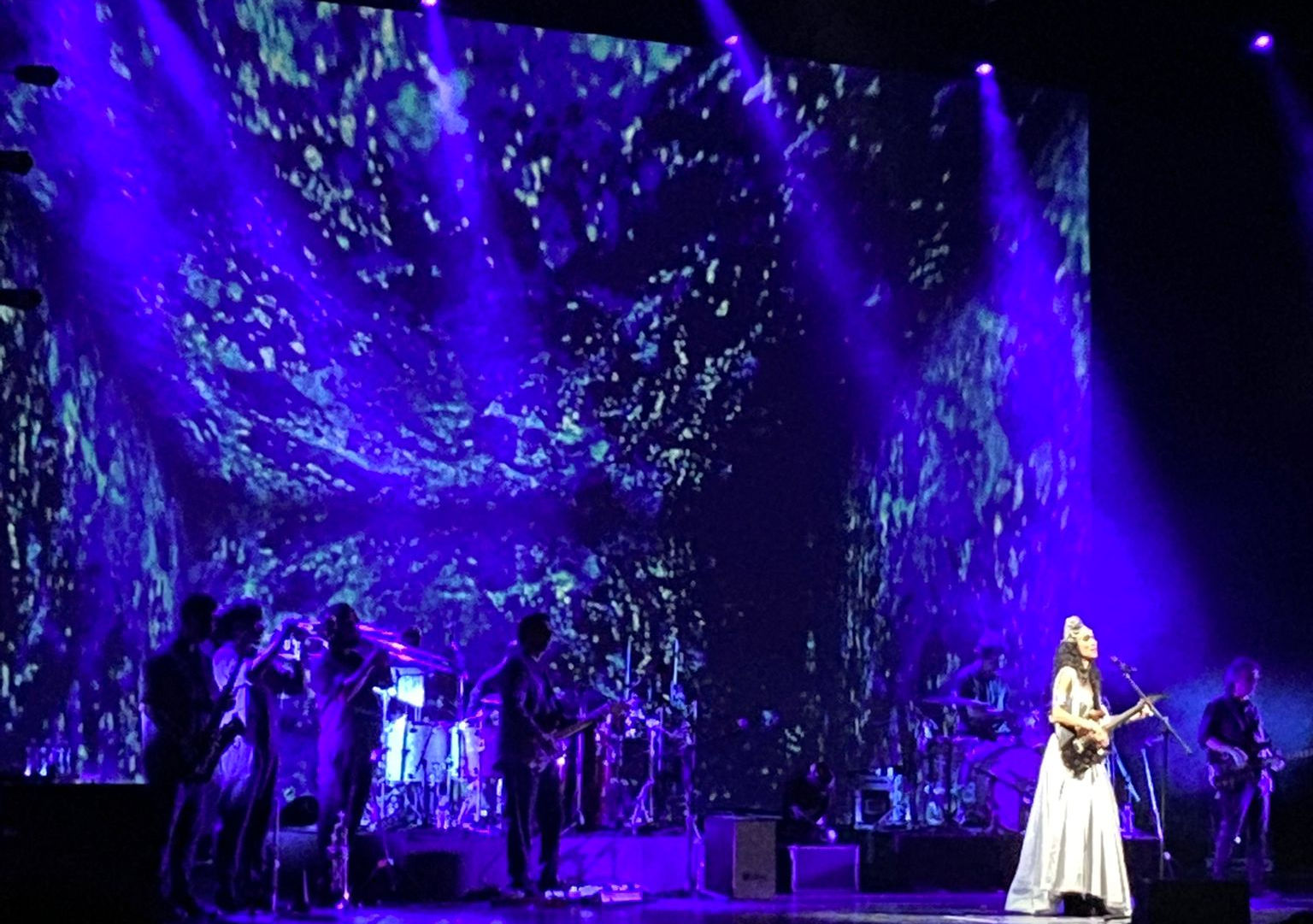 Live report e scaletta - MARISA MONTE l'eleganza del suo pop carioca ...