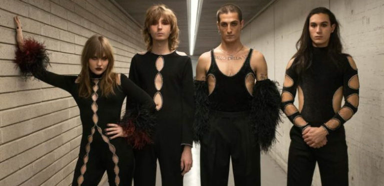 MÅNESKIN guarda l'esibizione al GLASTONBURY FESTIVAL [Il tour e la ...