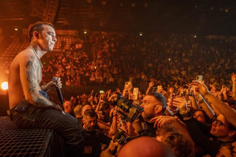 SALMO torna in concerto ed escono tre nuove canzoni con la band LE ...