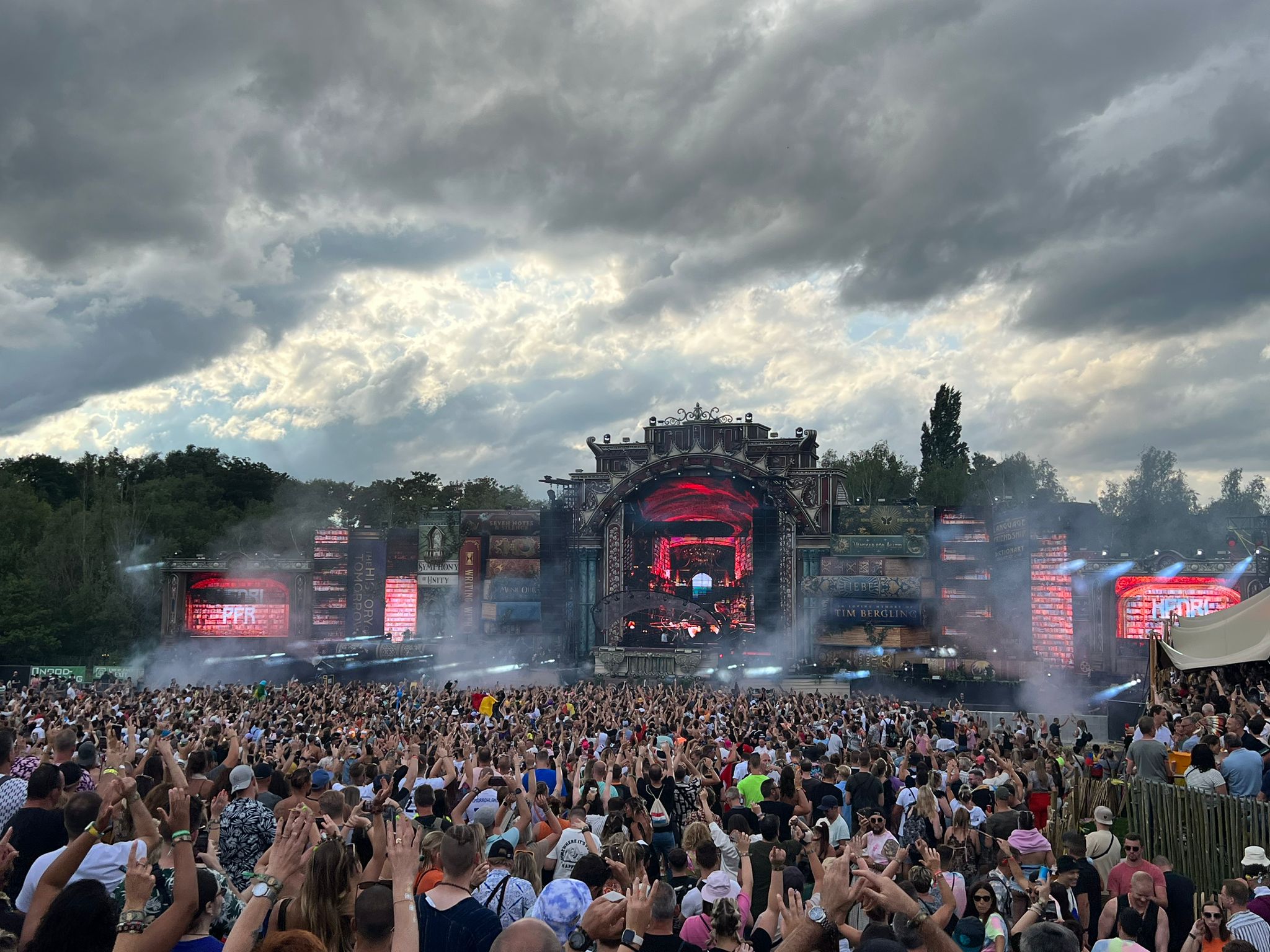 TOMORROWLAND 2023 day1. Live-today, love-tomorrow [Gallery e line-up ...