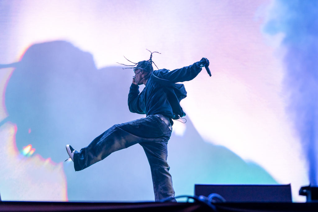 Recensione concerto: TRAVIS SCOTT fiamme, fumo, musica e pioggia ...