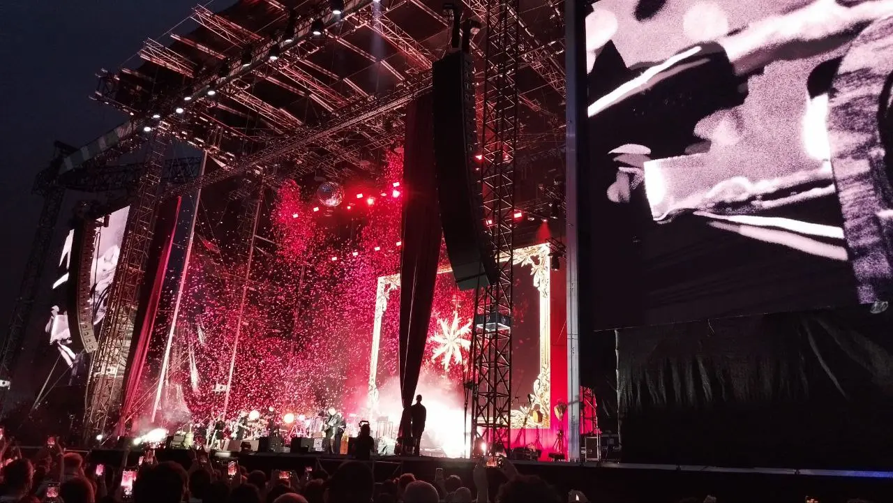 Recensione concerto - ARCADE FIRE ballare dopo il "Funerale" [Info e ...